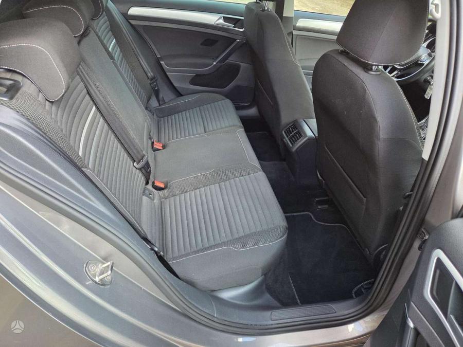 Pelēks Volkswagen Golf 2015 Utena, ar dzinēja tilpumu 1.60 L un nobraukumu 216 tūkst. km par 7600 €, foto 20 vietnē AUTOMOTO.COM.LV