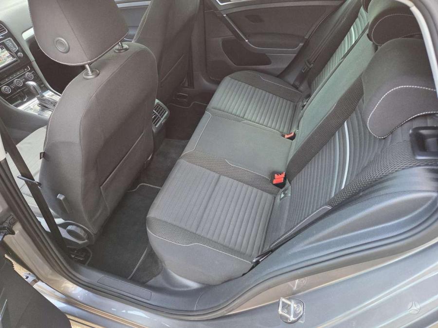 Pelēks Volkswagen Golf 2015 Utena, ar dzinēja tilpumu 1.60 L un nobraukumu 216 tūkst. km par 7600 €, foto 21 vietnē AUTOMOTO.COM.LV