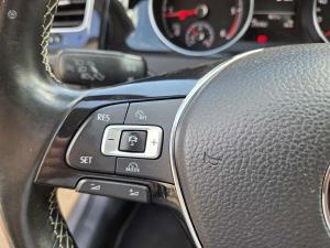 Pelēks Volkswagen Golf 2015 Utena, ar dzinēja tilpumu 1.60 L un nobraukumu 216 tūkst. km par 7600 €, foto 23 vietnē AUTOMOTO.COM.LV