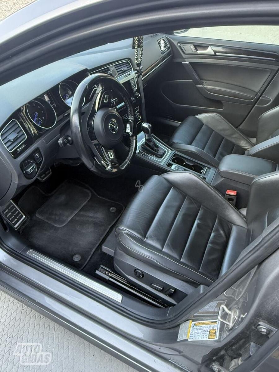 Pelēks Volkswagen Golf 2015 Kauņa, ar dzinēja tilpumu 2.00 L un nobraukumu 220 tūkst. km par 17000 €, foto 14 vietnē AUTOMOTO.COM.LV