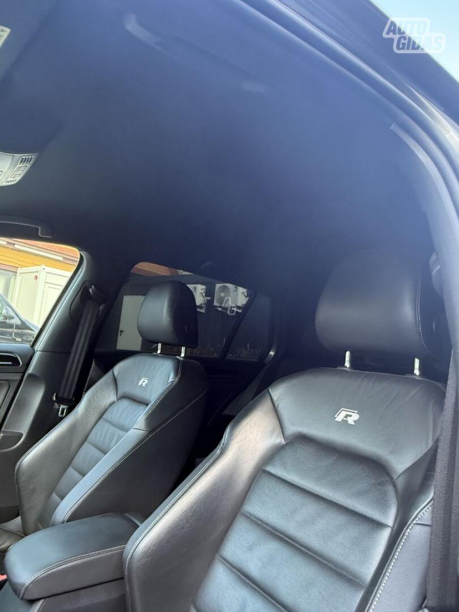 Pelēks Volkswagen Golf 2015 Kauņa, ar dzinēja tilpumu 2.00 L un nobraukumu 220 tūkst. km par 17000 €, foto 16 vietnē AUTOMOTO.COM.LV