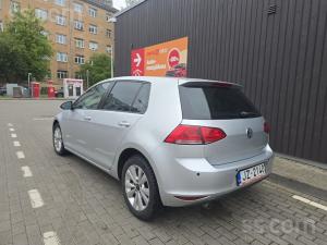 Pelēks Volkswagen Golf 2015 Rīga, ar dzinēja tilpumu 1.60 L un nobraukumu 192 tūkst. km par 6950 €, foto 3 vietnē AUTOMOTO.COM.LV