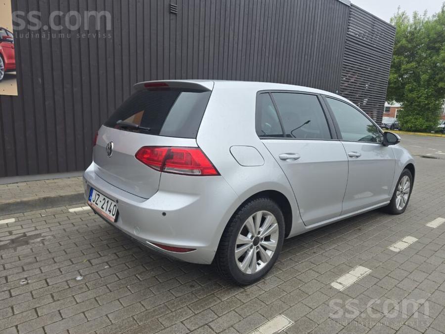 Pelēks Volkswagen Golf 2015 Rīga, ar dzinēja tilpumu 1.60 L un nobraukumu 192 tūkst. km par 6950 €, foto 8 vietnē AUTOMOTO.COM.LV