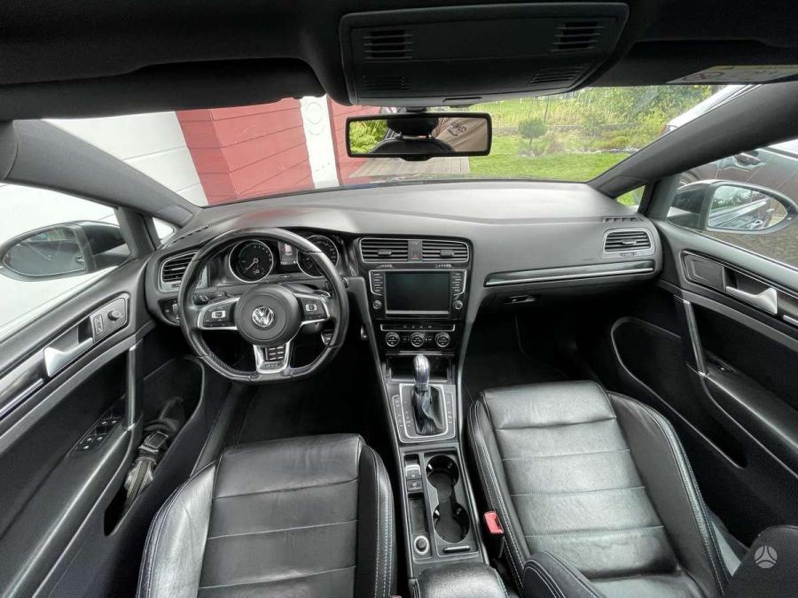 Grey Volkswagen Golf 2015 in Vilnius, with an engine capacity of 1.40 L and mileage of 220 thousand km for 9250 €, photo 24 on AUTOMOTO.COM.LV