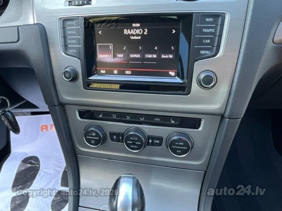 Pelēks Volkswagen Golf 2015 Jegeva, ar dzinēja tilpumu 1.40 L un nobraukumu 180 tūkst. km par 8500 €, foto 13 vietnē AUTOMOTO.COM.LV