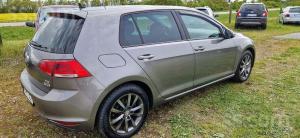 Grey Volkswagen Golf 2016 in Bauska, with an engine capacity of 1.40 L and mileage of 307 thousand km for 12500 €, photo 3 on AUTOMOTO.COM.LV