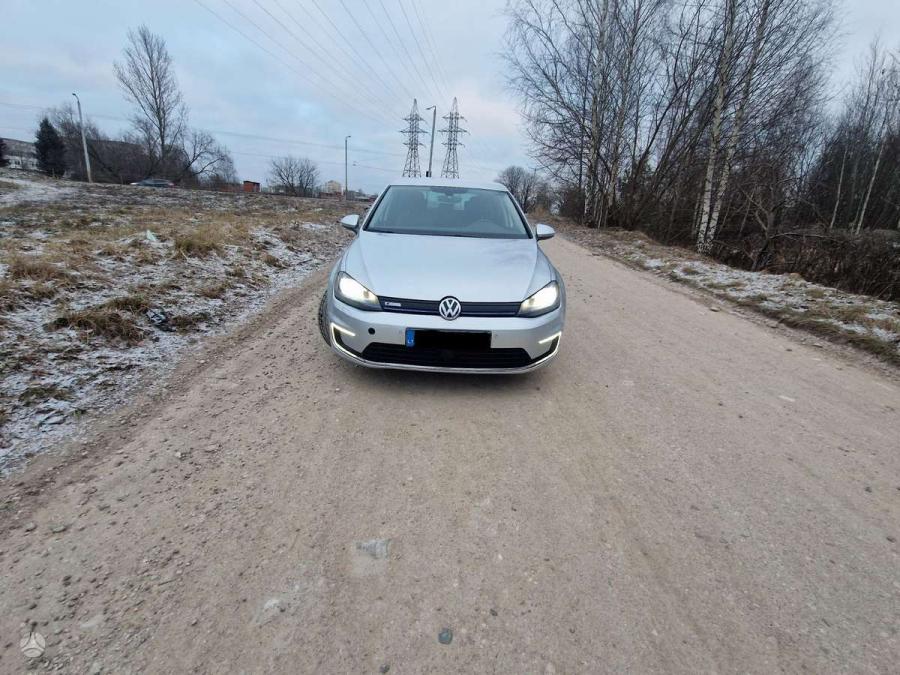 Grey Volkswagen Golf 2016 in Vilnius, with an engine capacity of 0.00 L and mileage of 197 thousand km for 6500 €, photo 1 on AUTOMOTO.COM.LV