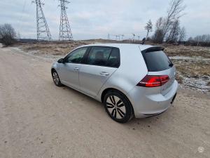 Grey Volkswagen Golf 2016 in Vilnius, with an engine capacity of 0.00 L and mileage of 197 thousand km for 6500 €, photo 2 on AUTOMOTO.COM.LV