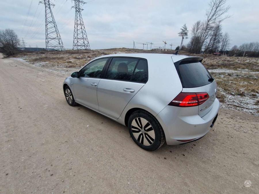 Grey Volkswagen Golf 2016 in Vilnius, with an engine capacity of 0.00 L and mileage of 197 thousand km for 6500 €, photo 2 on AUTOMOTO.COM.LV