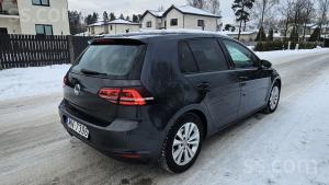 Grey Volkswagen Golf 2016 in Riga, with an engine capacity of 1.40 L and mileage of 434 thousand km for 4500 €, photo 3 on AUTOMOTO.COM.LV