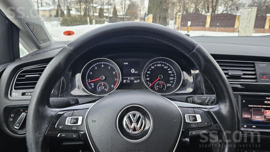 Grey Volkswagen Golf 2016 in Riga, with an engine capacity of 1.40 L and mileage of 434 thousand km for 4500 €, photo 6 on AUTOMOTO.COM.LV