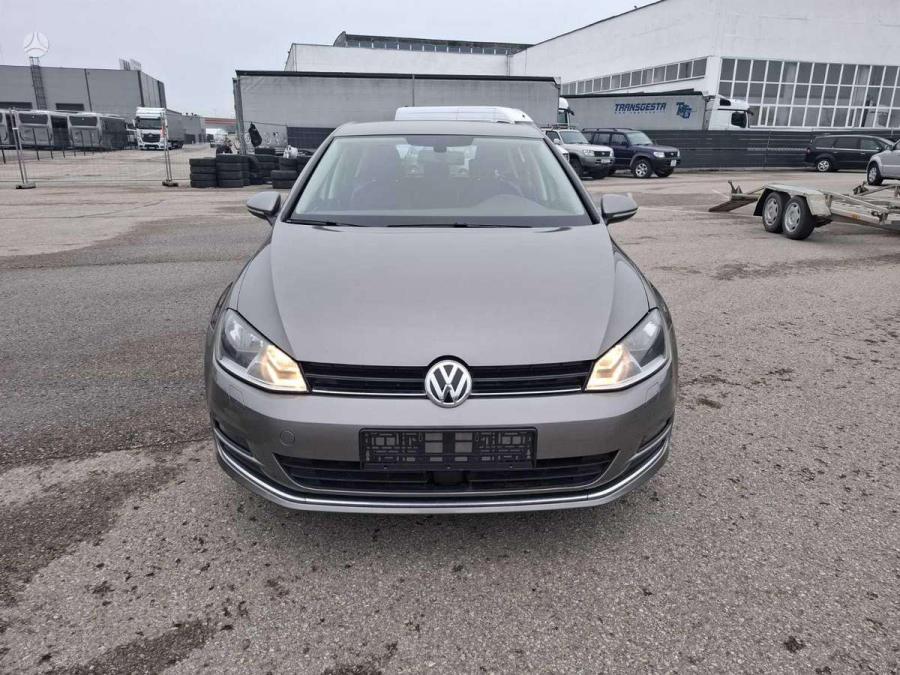 Pelēks Volkswagen Golf 2016 Marijampole, ar dzinēja tilpumu 1.40 L un nobraukumu 225 tūkst. km par 7850 €, foto 1 vietnē AUTOMOTO.COM.LV
