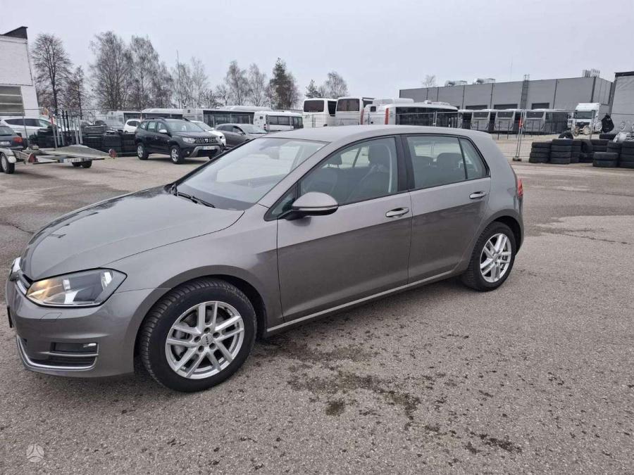 Pelēks Volkswagen Golf 2016 Marijampole, ar dzinēja tilpumu 1.40 L un nobraukumu 225 tūkst. km par 7850 €, foto 2 vietnē AUTOMOTO.COM.LV