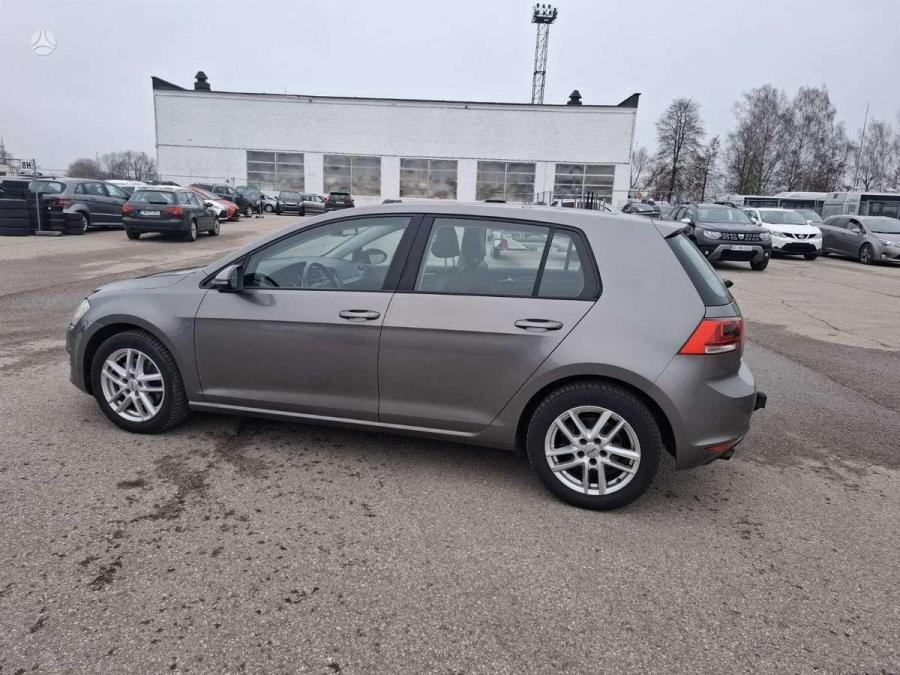 Pelēks Volkswagen Golf 2016 Marijampole, ar dzinēja tilpumu 1.40 L un nobraukumu 225 tūkst. km par 7850 €, foto 3 vietnē AUTOMOTO.COM.LV