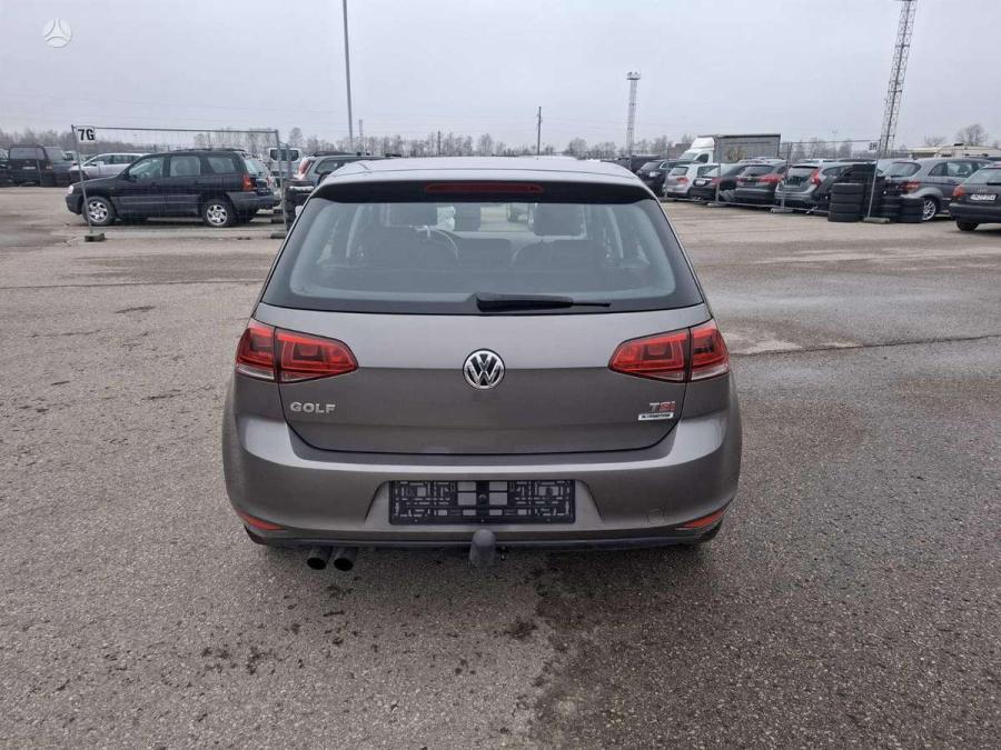 Pelēks Volkswagen Golf 2016 Marijampole, ar dzinēja tilpumu 1.40 L un nobraukumu 225 tūkst. km par 7850 €, foto 5 vietnē AUTOMOTO.COM.LV