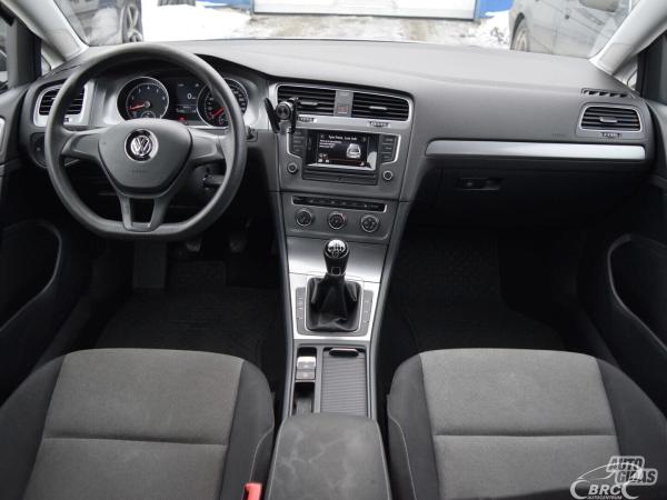 Grey Volkswagen Golf 2016 in Riga, with an engine capacity of 1.40 L and mileage of 227 thousand km for 5500 €, photo 4 on AUTOMOTO.COM.LV
