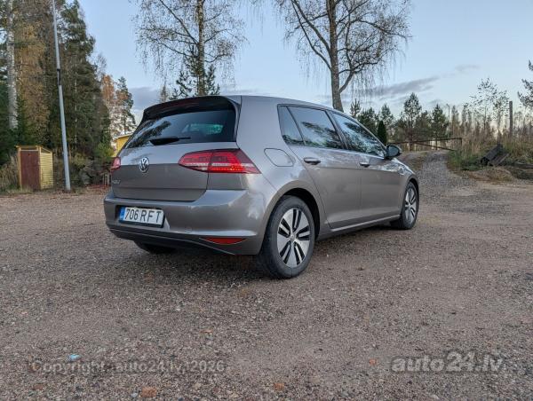 Grey Volkswagen Golf 2016 in Tallinn, with an engine capacity of 0.00 L and mileage of 175 thousand km for 9000 €, photo 3 on AUTOMOTO.COM.LV