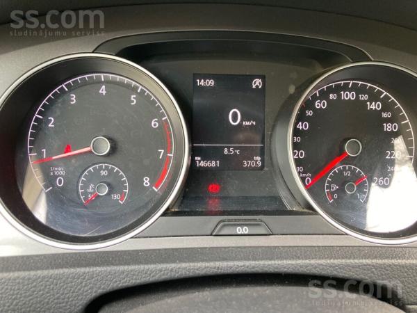 Grey Volkswagen Golf 2016 in Aizkraukle, with an engine capacity of 1.40 L and mileage of 146 thousand km for 7190 €, photo 7 on AUTOMOTO.COM.LV