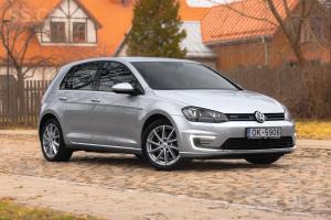 Pelēks Volkswagen Golf 2016 Jelgava, ar dzinēja tilpumu 1.40 L un nobraukumu 175 tūkst. km par 12000 €, foto 3 vietnē AUTOMOTO.COM.LV