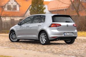 Pelēks Volkswagen Golf 2016 Jelgava, ar dzinēja tilpumu 1.40 L un nobraukumu 175 tūkst. km par 12000 €, foto 5 vietnē AUTOMOTO.COM.LV