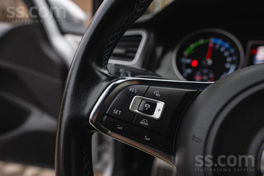 Pelēks Volkswagen Golf 2016 Jelgava, ar dzinēja tilpumu 1.40 L un nobraukumu 175 tūkst. km par 12000 €, foto 18 vietnē AUTOMOTO.COM.LV