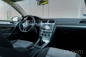 Grey Volkswagen Golf 2016 in Riga, with an engine capacity of 1.40 L and mileage of 268 thousand km for 7490 €, photo 14 on AUTOMOTO.COM.LV