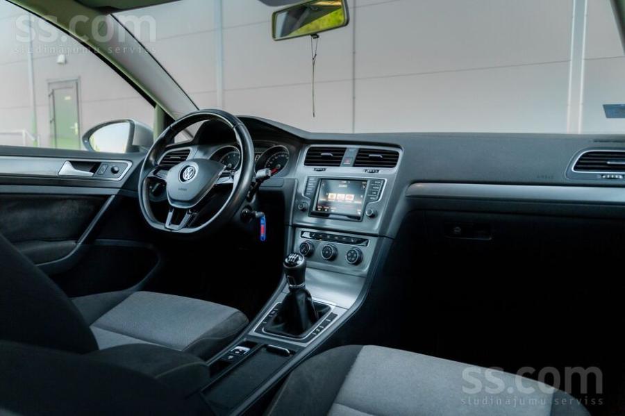 Grey Volkswagen Golf 2016 in Riga, with an engine capacity of 1.40 L and mileage of 268 thousand km for 7490 €, photo 14 on AUTOMOTO.COM.LV
