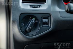 Grey Volkswagen Golf 2016 in Riga, with an engine capacity of 1.40 L and mileage of 268 thousand km for 7490 €, photo 17 on AUTOMOTO.COM.LV