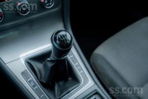 Grey Volkswagen Golf 2016 in Riga, with an engine capacity of 1.40 L and mileage of 268 thousand km for 7490 €, photo 18 on AUTOMOTO.COM.LV