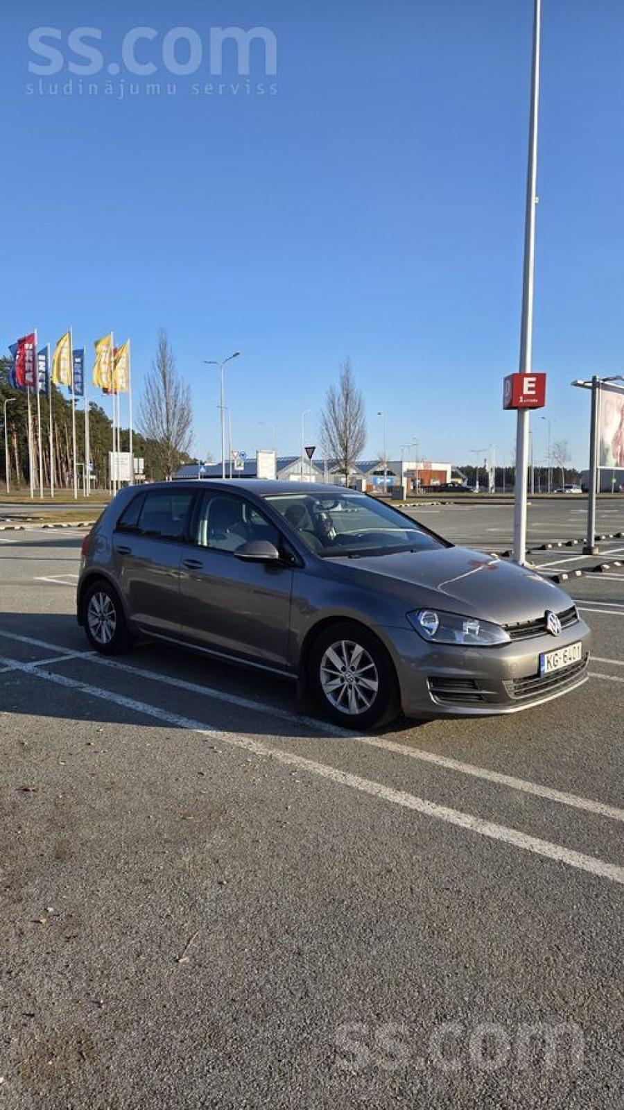 Grey Volkswagen Golf 2016 in Riga, with an engine capacity of 1.60 L and mileage of 338 thousand km for 5650 €, photo 1 on AUTOMOTO.COM.LV
