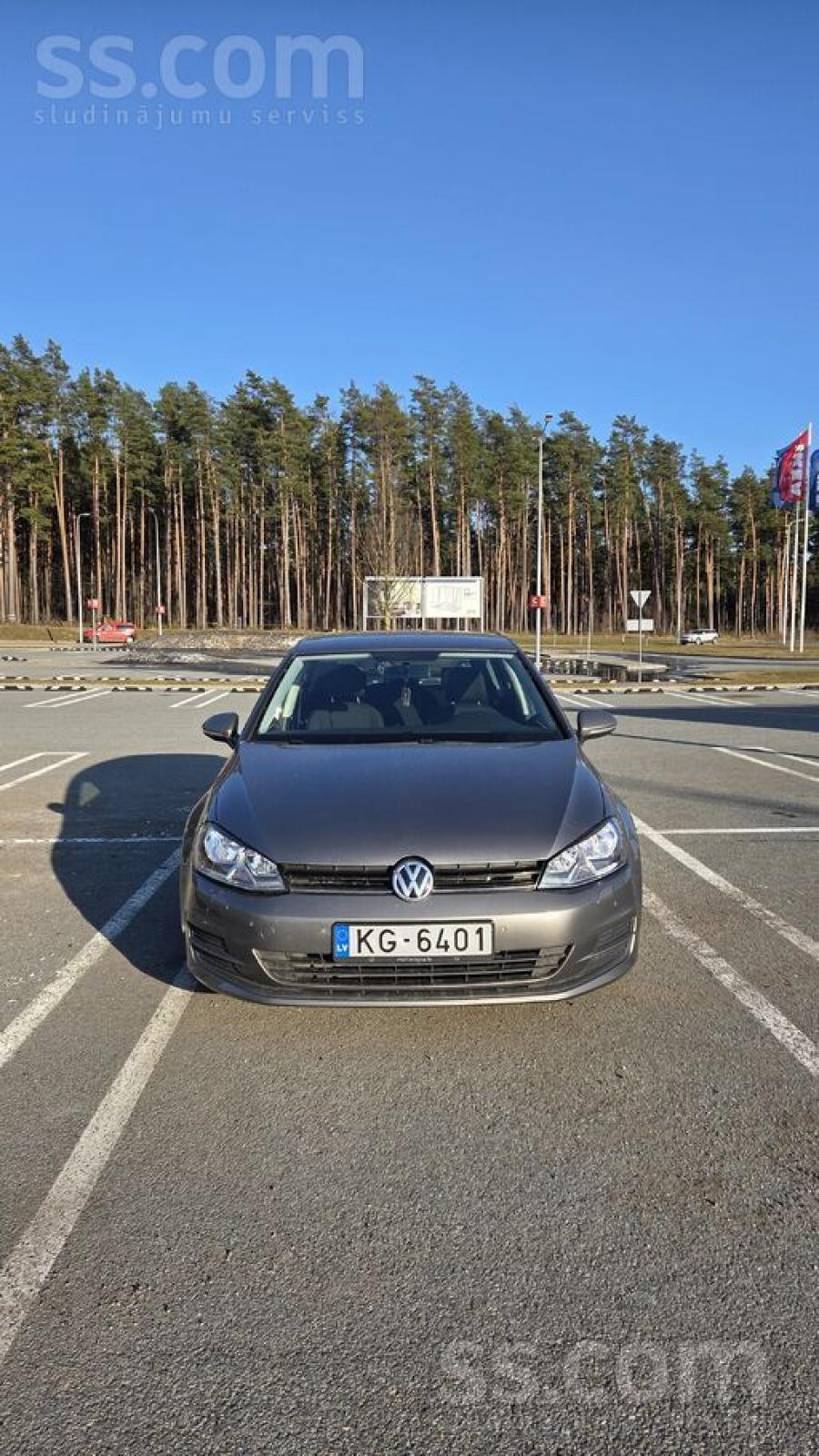 Grey Volkswagen Golf 2016 in Riga, with an engine capacity of 1.60 L and mileage of 338 thousand km for 5650 €, photo 3 on AUTOMOTO.COM.LV