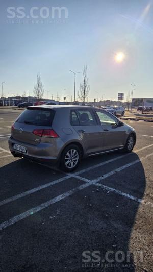 Grey Volkswagen Golf 2016 in Riga, with an engine capacity of 1.60 L and mileage of 338 thousand km for 5650 €, photo 4 on AUTOMOTO.COM.LV