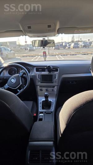 Grey Volkswagen Golf 2016 in Riga, with an engine capacity of 1.60 L and mileage of 338 thousand km for 5650 €, photo 5 on AUTOMOTO.COM.LV
