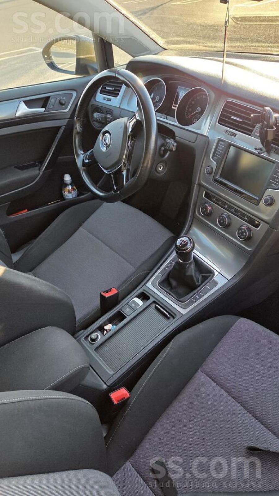 Grey Volkswagen Golf 2016 in Riga, with an engine capacity of 1.60 L and mileage of 338 thousand km for 5650 €, photo 8 on AUTOMOTO.COM.LV