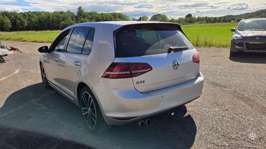 Pelēks Volkswagen Golf 2016 Viļņa, ar dzinēja tilpumu 1.40 L un nobraukumu 193 tūkst. km par 8950 €, foto 6 vietnē AUTOMOTO.COM.LV