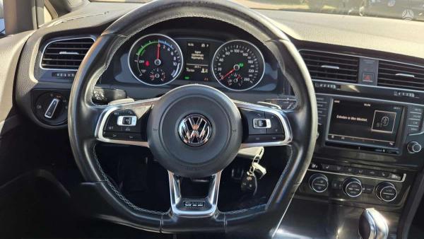 Pelēks Volkswagen Golf 2016 Viļņa, ar dzinēja tilpumu 1.40 L un nobraukumu 193 tūkst. km par 8950 €, foto 8 vietnē AUTOMOTO.COM.LV