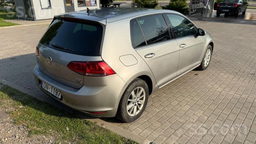 Pelēks Volkswagen Golf 2016 Daugavpils, ar dzinēja tilpumu 1.60 L un nobraukumu 178 tūkst. km par 6300 €, foto 3 vietnē AUTOMOTO.COM.LV