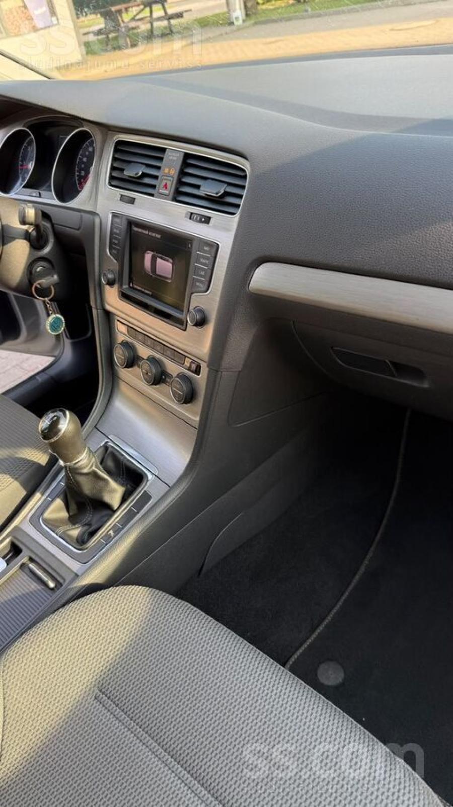Pelēks Volkswagen Golf 2016 Daugavpils, ar dzinēja tilpumu 1.60 L un nobraukumu 178 tūkst. km par 6300 €, foto 10 vietnē AUTOMOTO.COM.LV