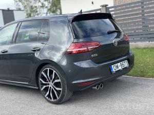 Grey Volkswagen Golf 2016 in Jelgava, with an engine capacity of 2.00 L and mileage of 213 thousand km for 12200 €, photo 5 on AUTOMOTO.COM.LV