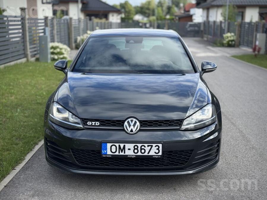 Grey Volkswagen Golf 2016 in Jelgava, with an engine capacity of 2.00 L and mileage of 213 thousand km for 12200 €, photo 6 on AUTOMOTO.COM.LV