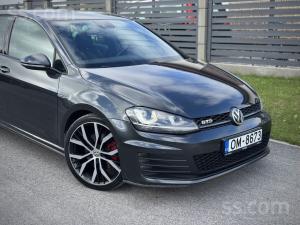 Grey Volkswagen Golf 2016 in Jelgava, with an engine capacity of 2.00 L and mileage of 213 thousand km for 12200 €, photo 8 on AUTOMOTO.COM.LV