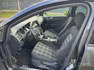 Grey Volkswagen Golf 2016 in Jelgava, with an engine capacity of 2.00 L and mileage of 213 thousand km for 12200 €, photo 11 on AUTOMOTO.COM.LV
