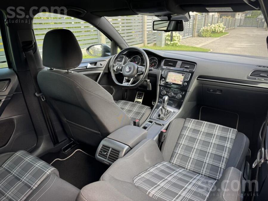 Grey Volkswagen Golf 2016 in Jelgava, with an engine capacity of 2.00 L and mileage of 213 thousand km for 12200 €, photo 15 on AUTOMOTO.COM.LV