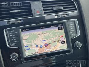 Grey Volkswagen Golf 2016 in Jelgava, with an engine capacity of 2.00 L and mileage of 213 thousand km for 12200 €, photo 17 on AUTOMOTO.COM.LV