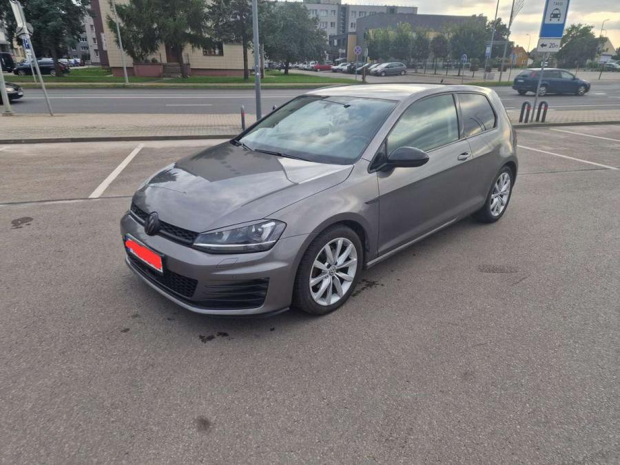 Pelēks Volkswagen Golf 2016 Tauragė, ar dzinēja tilpumu 2.00 L un nobraukumu 275 tūkst. km par 9000 €, foto 1 vietnē AUTOMOTO.COM.LV