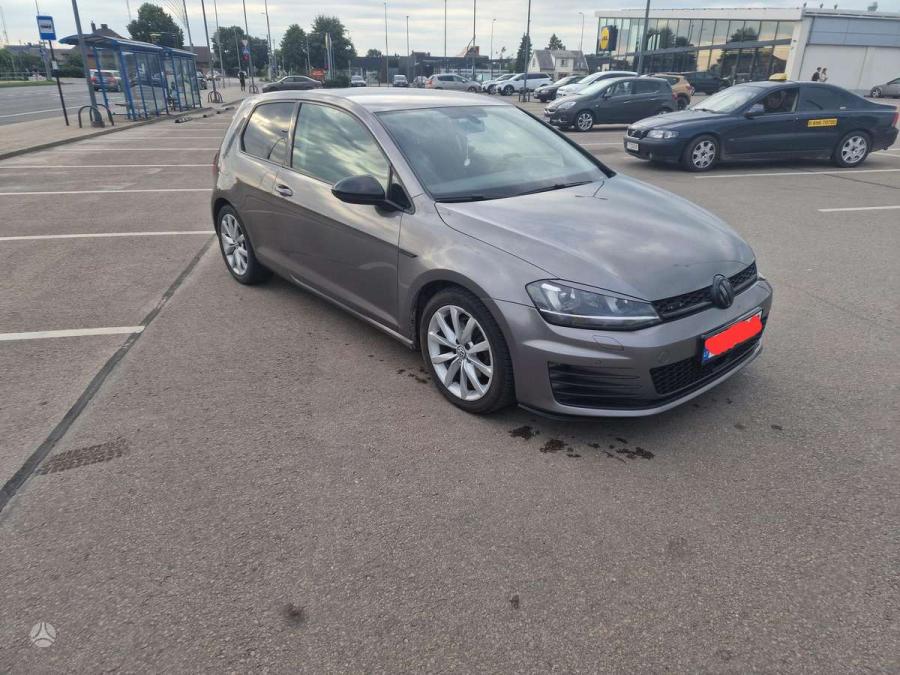 Pelēks Volkswagen Golf 2016 Tauragė, ar dzinēja tilpumu 2.00 L un nobraukumu 275 tūkst. km par 9000 €, foto 3 vietnē AUTOMOTO.COM.LV
