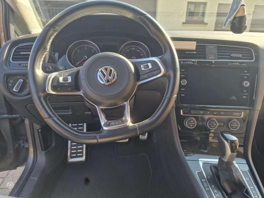 Pelēks Volkswagen Golf 2016 Tauragė, ar dzinēja tilpumu 2.00 L un nobraukumu 275 tūkst. km par 9000 €, foto 7 vietnē AUTOMOTO.COM.LV