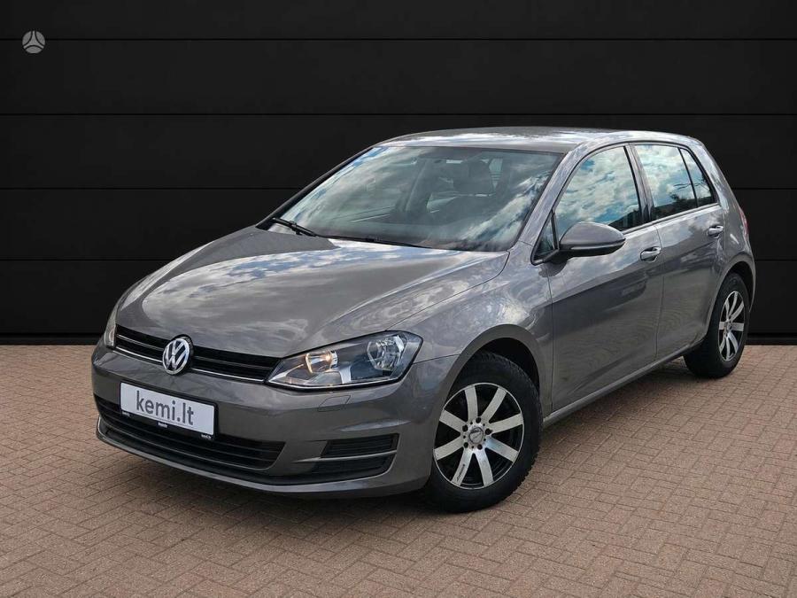 Grey Volkswagen Golf 2016 in Vilnius, with an engine capacity of 1.60 L and mileage of 167 thousand km for 6350 €, photo 1 on AUTOMOTO.COM.LV