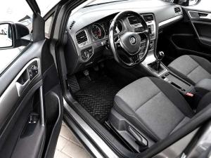Grey Volkswagen Golf 2016 in Vilnius, with an engine capacity of 1.60 L and mileage of 167 thousand km for 6350 €, photo 5 on AUTOMOTO.COM.LV