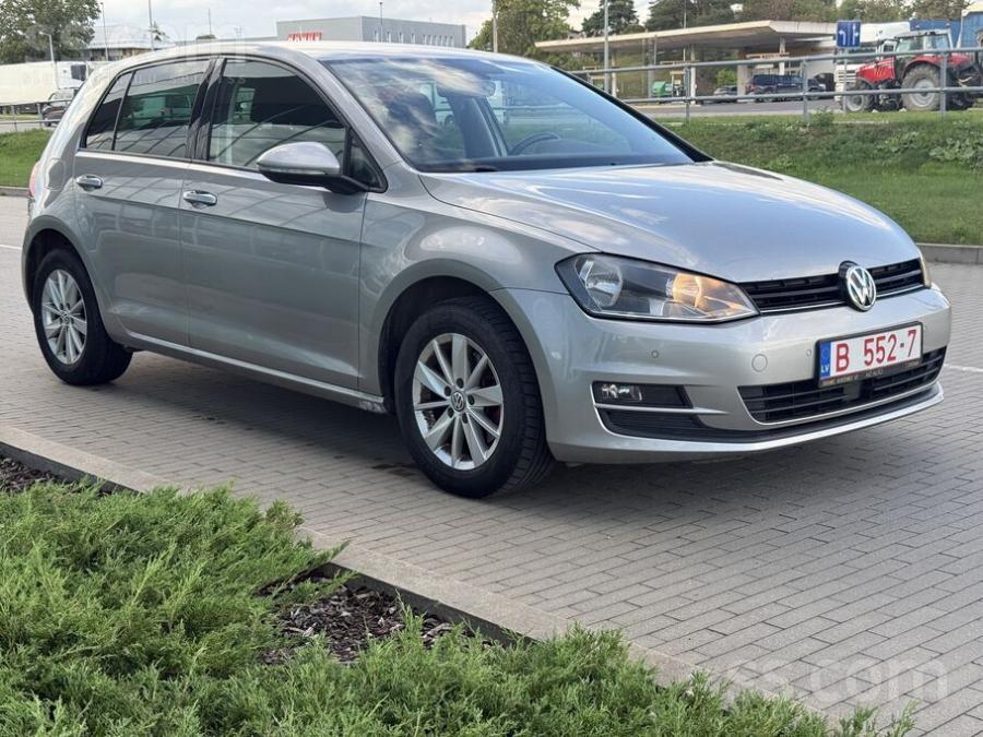 Grey Volkswagen Golf 2016 in Rezekne, with an engine capacity of 1.60 L and mileage of 176 thousand km for 6790 €, photo 4 on AUTOMOTO.COM.LV